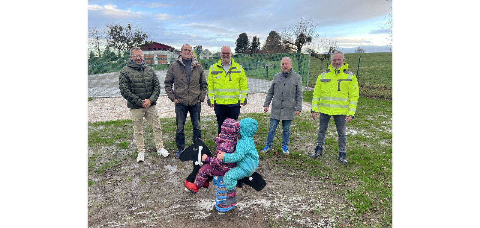 Neue, sichere Geräte: Spielplatz in Frankenhausen nach Sanierung wieder eröffnet | Gemeinde Mühltal